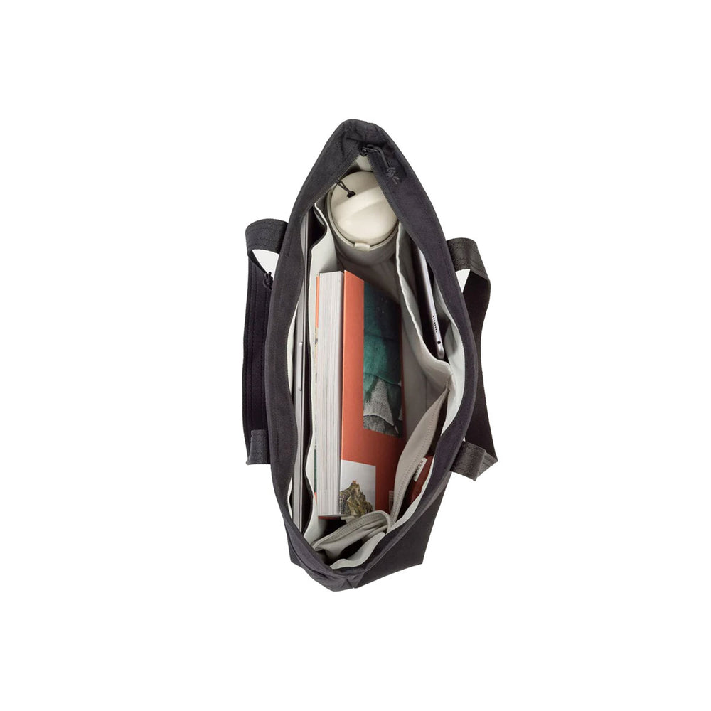 Everything Tech Tote 19L | Moment