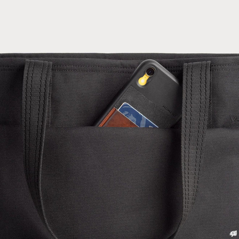 Everything Tech Tote 19L | Moment