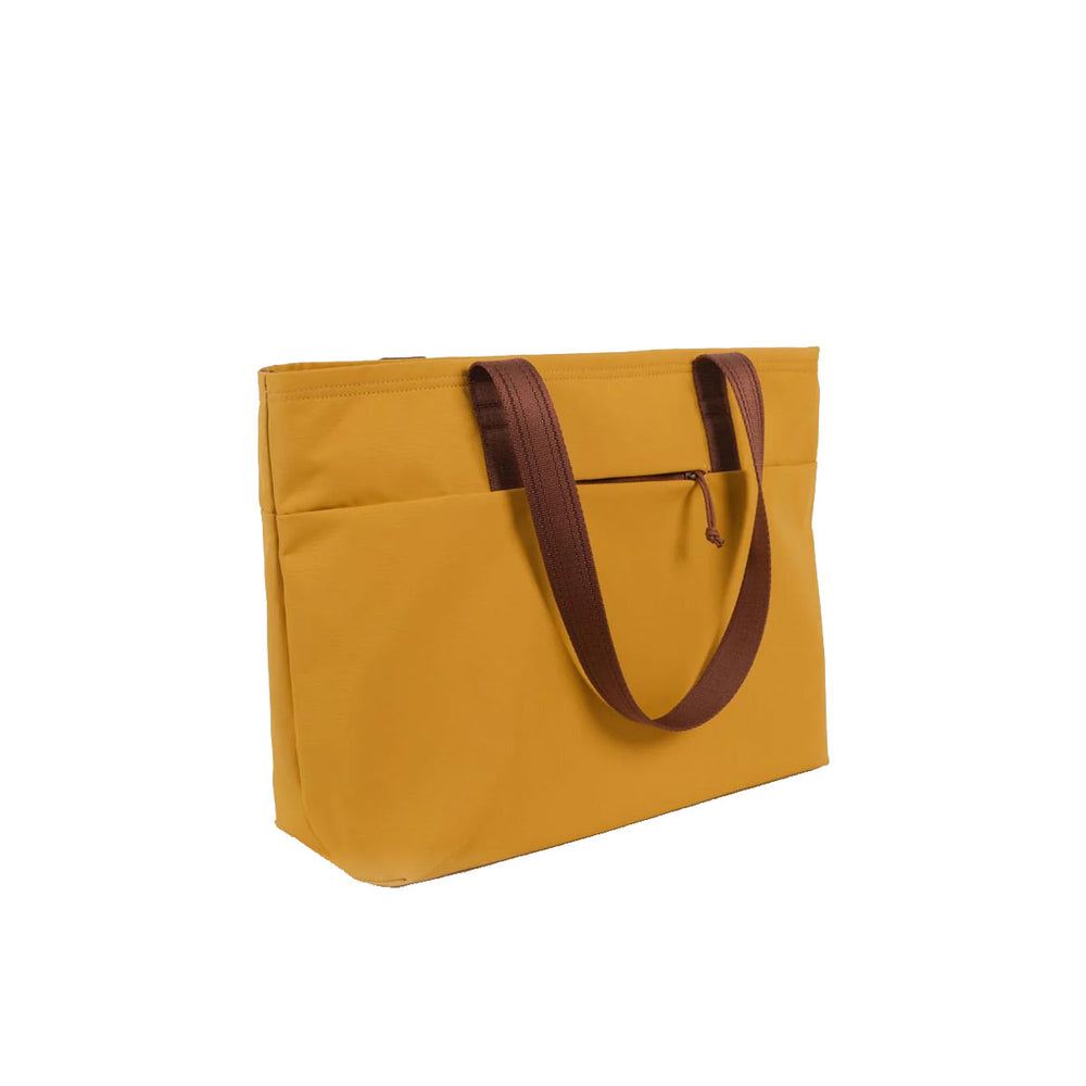 Everything Tech Tote 19L | Moment