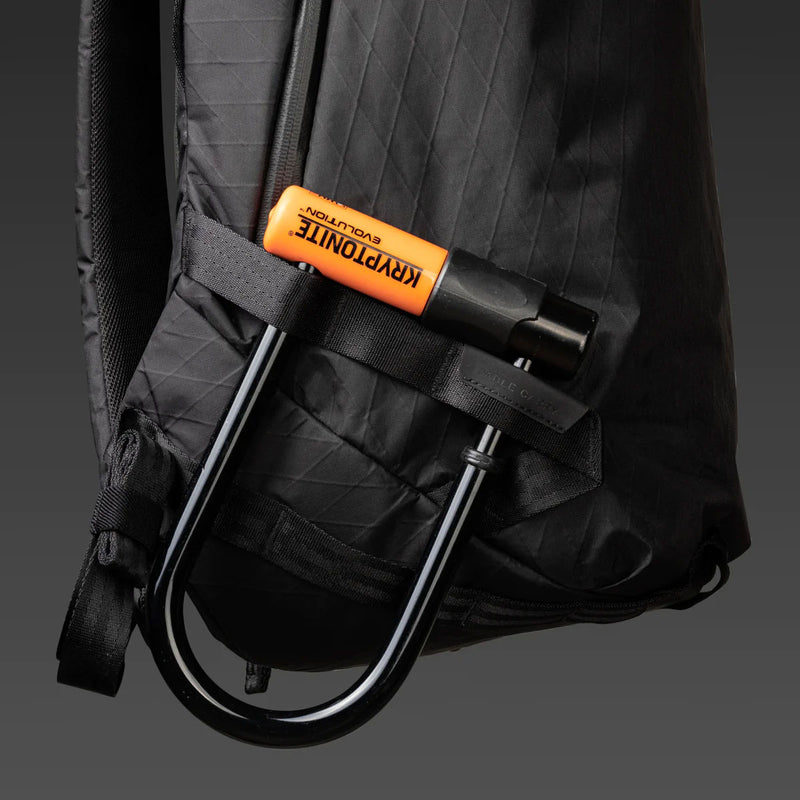 Able Carry Daily Plus | The Bag Creature